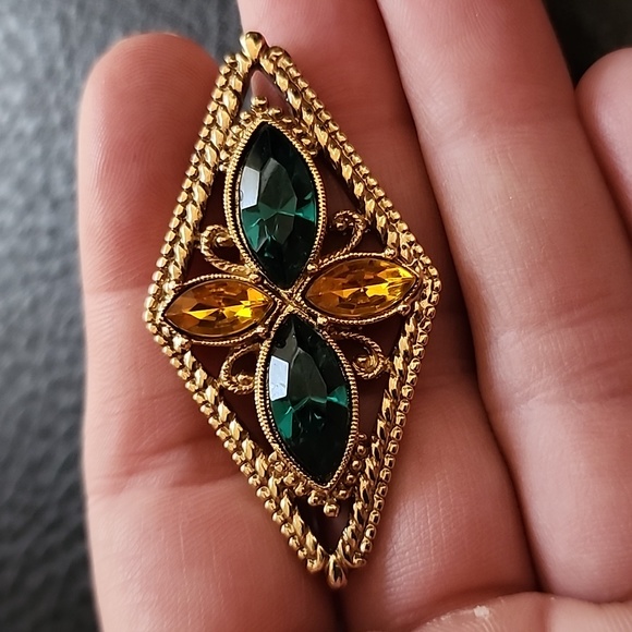 1928 | Jewelry | 928 Brooch | Poshmark